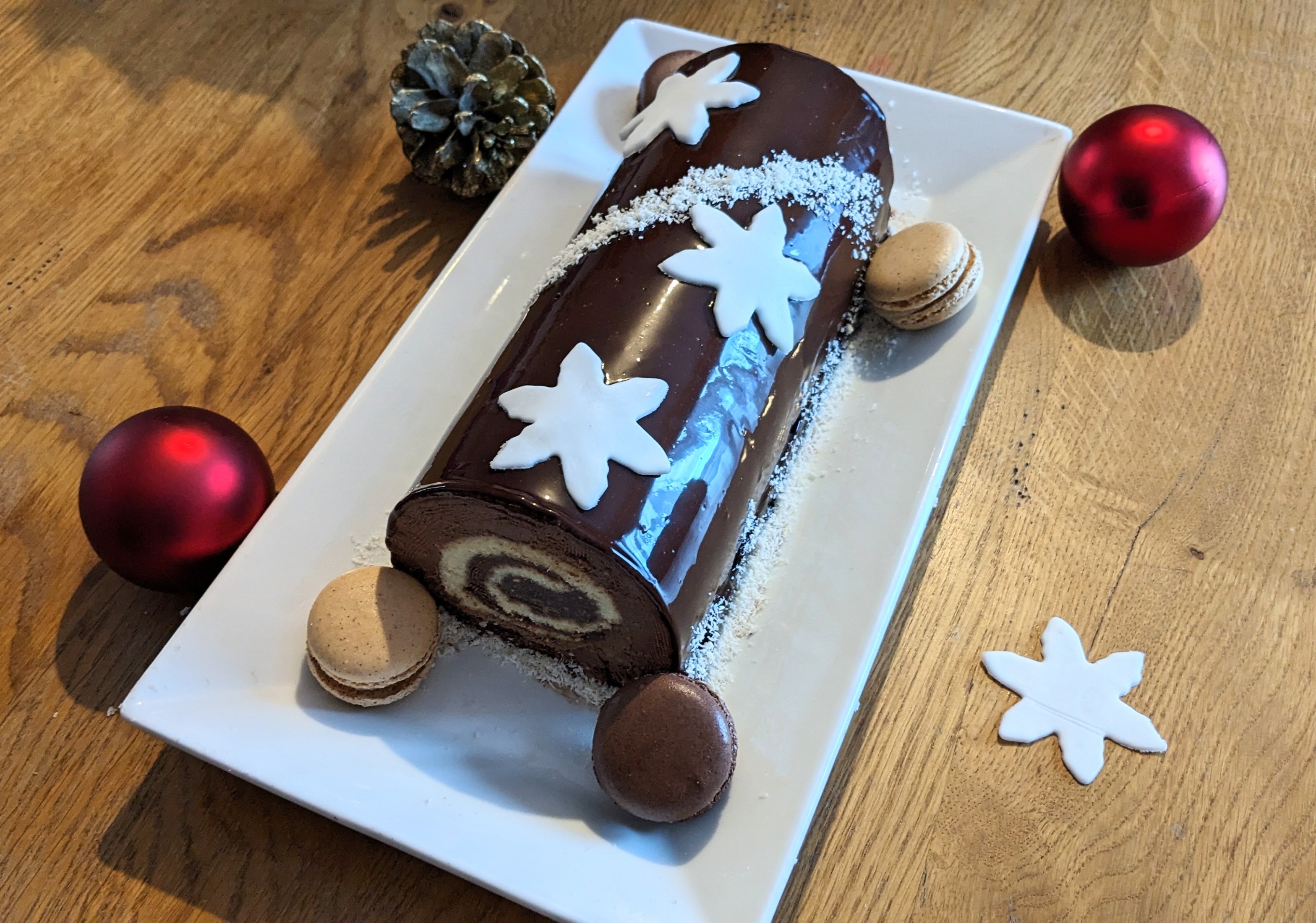 Bûche chocolat et praliné – Jez' s'amuse